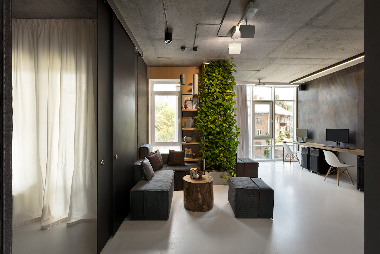 office - Victoria Yakusha